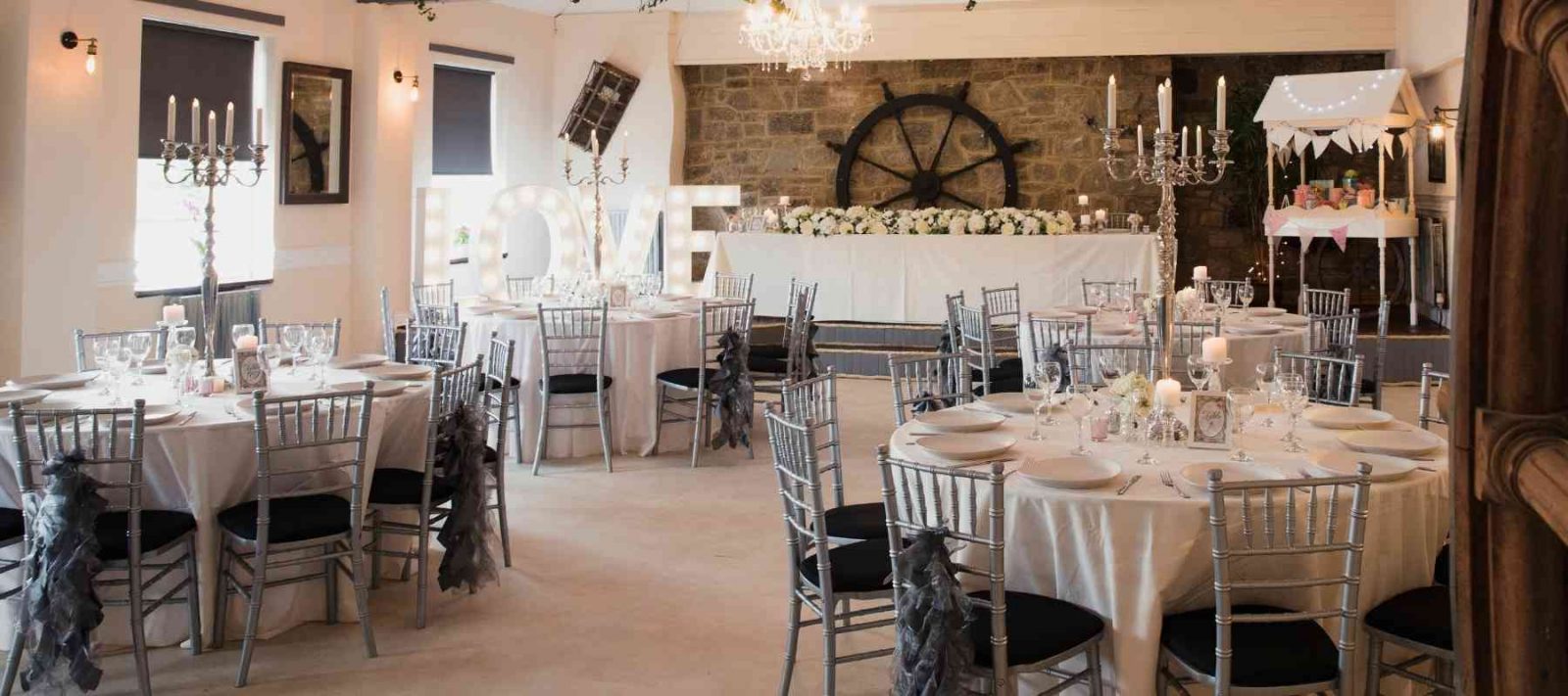 DIY Brunch Wedding: How to (budget-friendly) | Guide