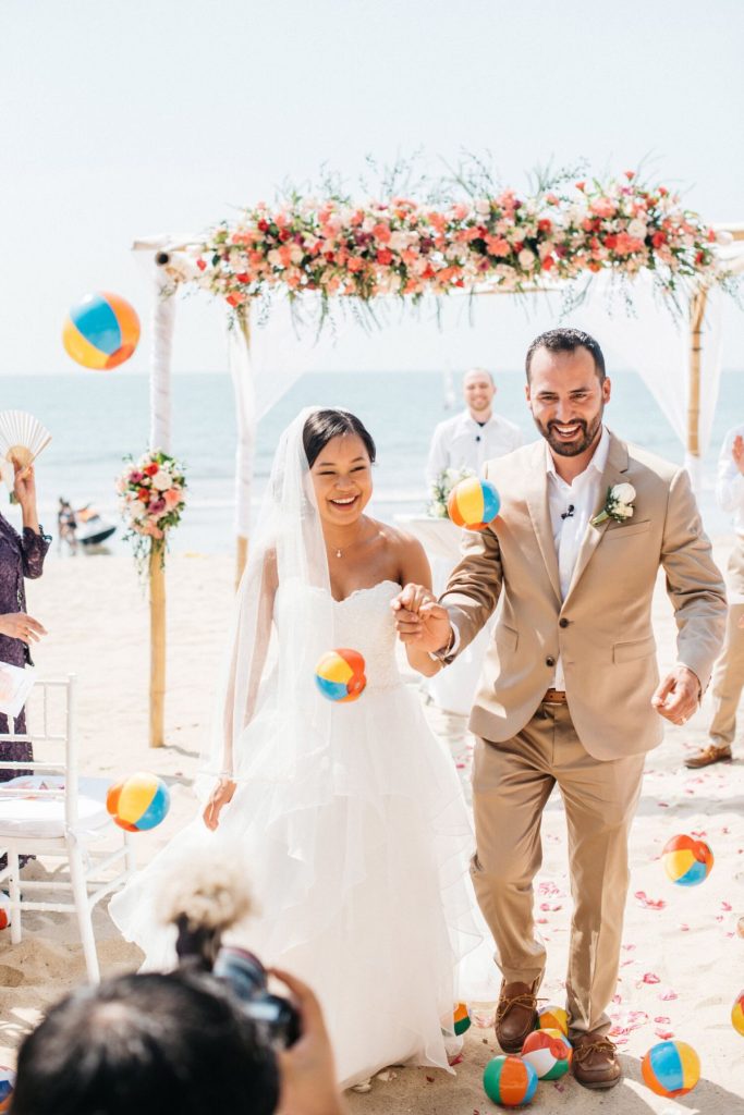 Wedding Exit Send-off Ideas: Creative and Fun Top 13 | DIY Guide