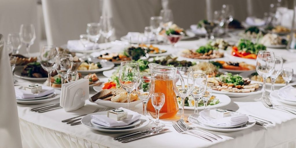 Wedding Cost Breakdown: Mid-End and Low-End Comparison | Guide