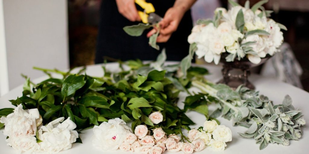DIY Hydrangea Wedding Centerpiece: How To Make | DIY Wedding Event