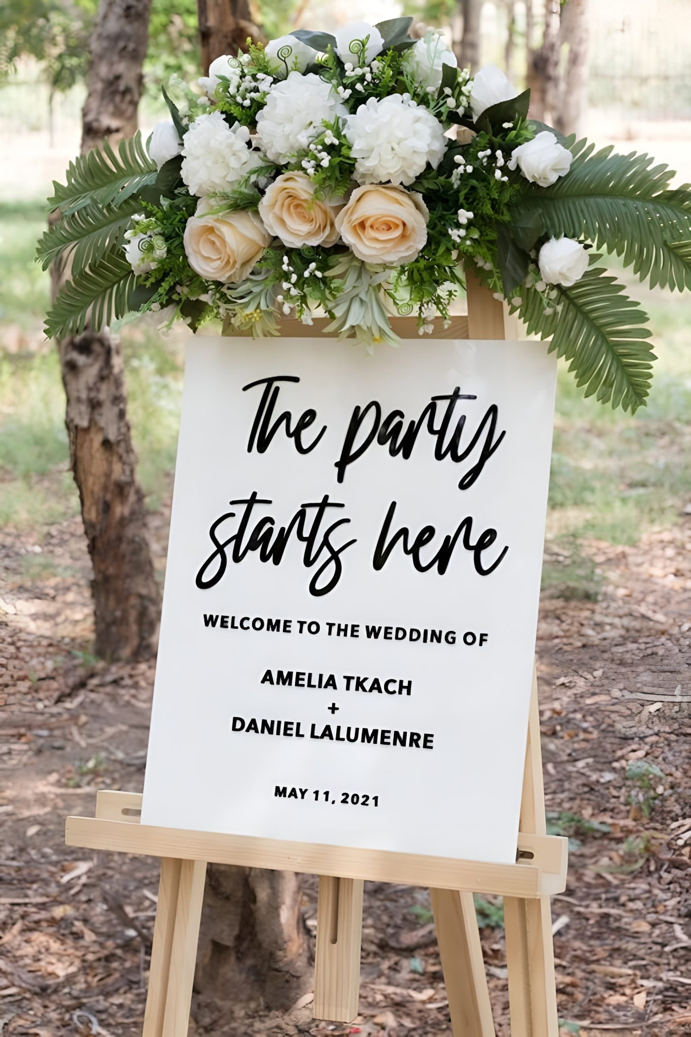 Wedding Welcome Sign Ideas | Fun | Creative | Affordable