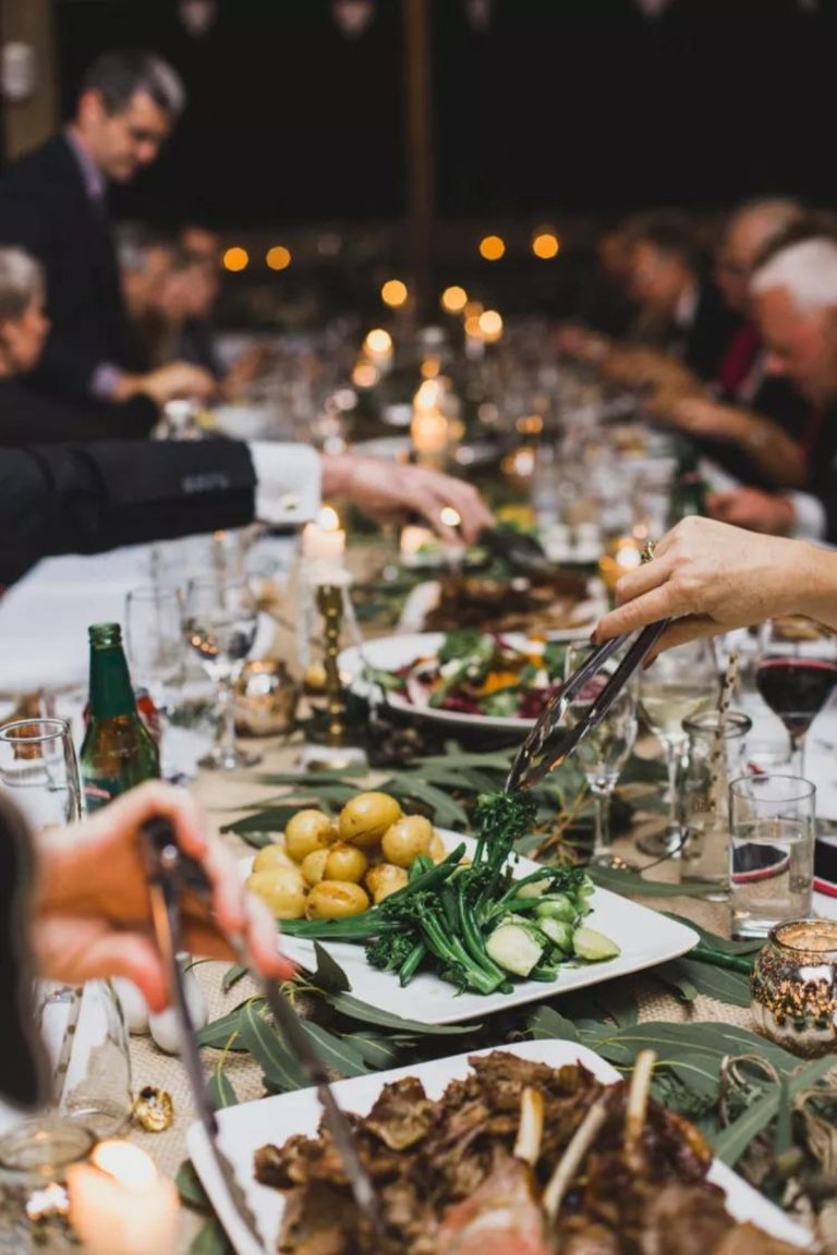 Wedding Catering Ideas Your Guests Will Love: Top 15 | Budget-Friendly